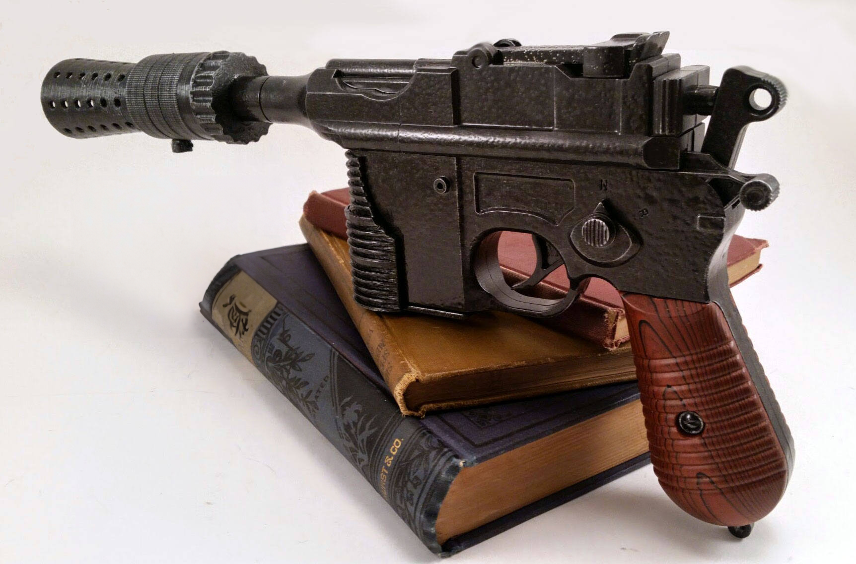 Airsoft – Han Solo’s DL-44 heavy blaster pistol prop – made to order