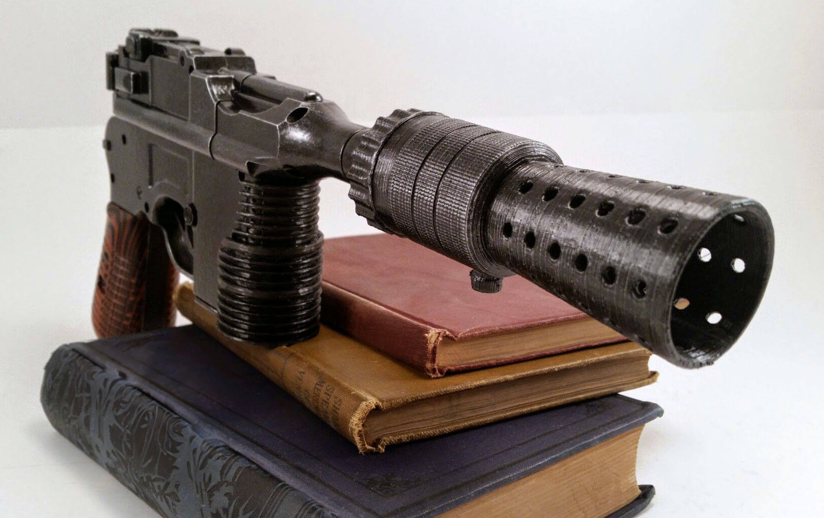 Airsoft – Han Solo’s DL-44 heavy blaster pistol prop – made to order